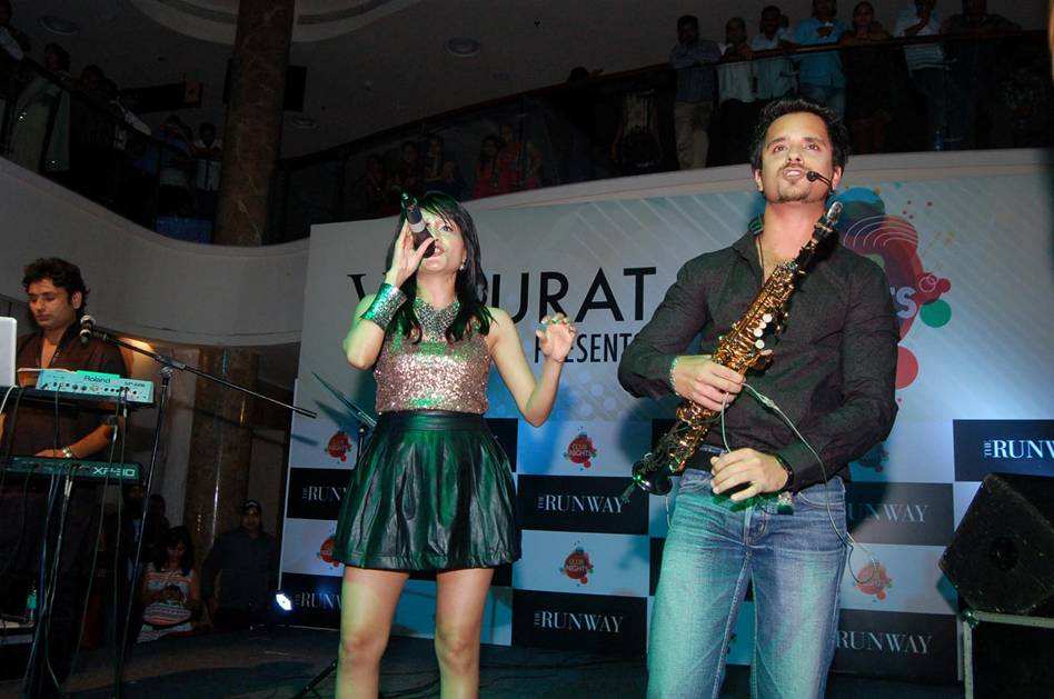 GLAM GARBA @ VR SURAT - A RUNWAY SUCCESS! | News | Gujarat ...